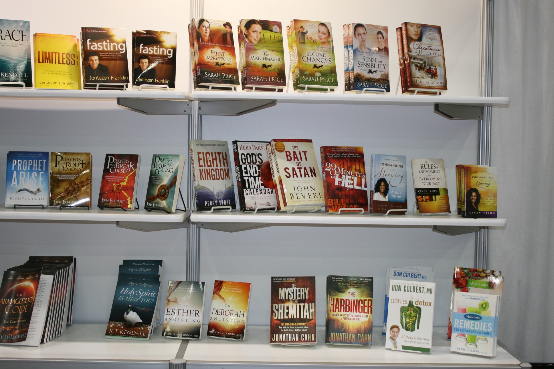 ICRS - The Charisma House Booth - Bible Buying Guide