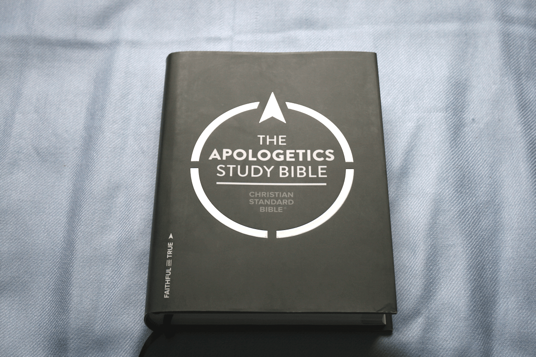 The Apologetics Study Bible (2) - Bible Buying Guide