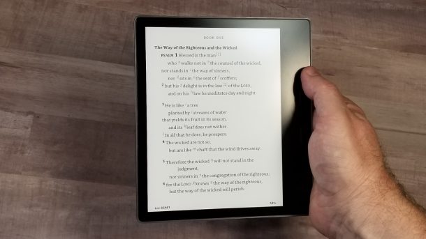 Kindle Oasis 2019 Review - Bible Buying Guide