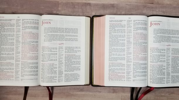 NKJV Classic Verse-by-Verse Center-Column Comfort Print Reference Bible ...