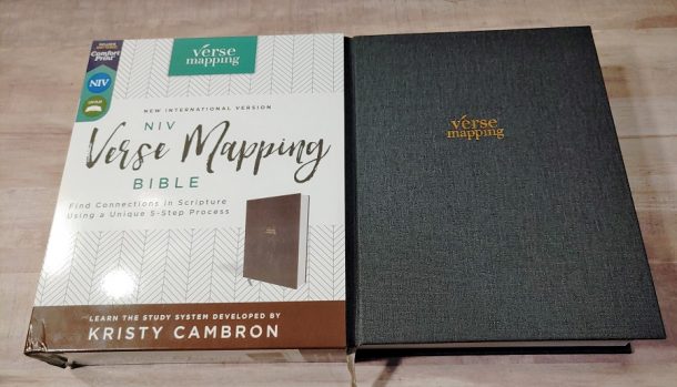NIV Verse Mapping Bible Review - Bible Buying Guide