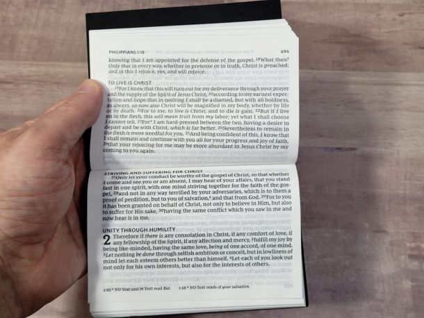 NKJV New Testament Flipback Edition - Bible Buying Guide