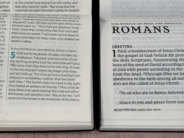 NKJV New Testament Flipback Edition - Bible Buying Guide