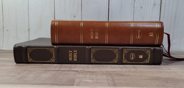 NKJV Deluxe Thinline Reference Bible Review - Bible Buying Guide