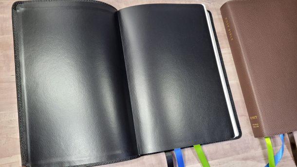 NET Bible Large Print Thinline in Genuine Leather - Bible Buying Guide