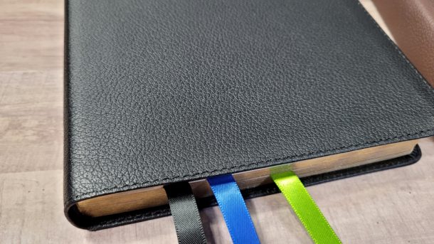 NET Bible Large Print Thinline in Genuine Leather - Bible Buying Guide
