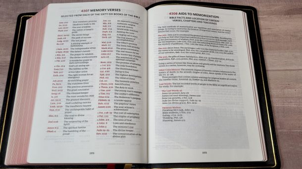 KJV Comfort Print Thompson Chain Reference Bible Review Part 1: Premier ...